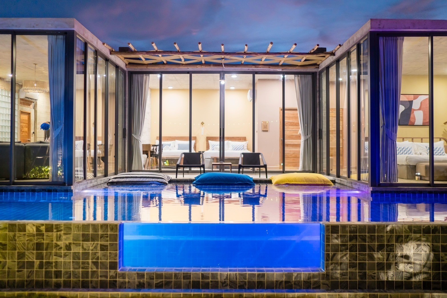 Amber‘A Beach Villa - Lazy Day HuaHin บ้านพักที่พักพูลวิลล่าหัวหิน ติด ...