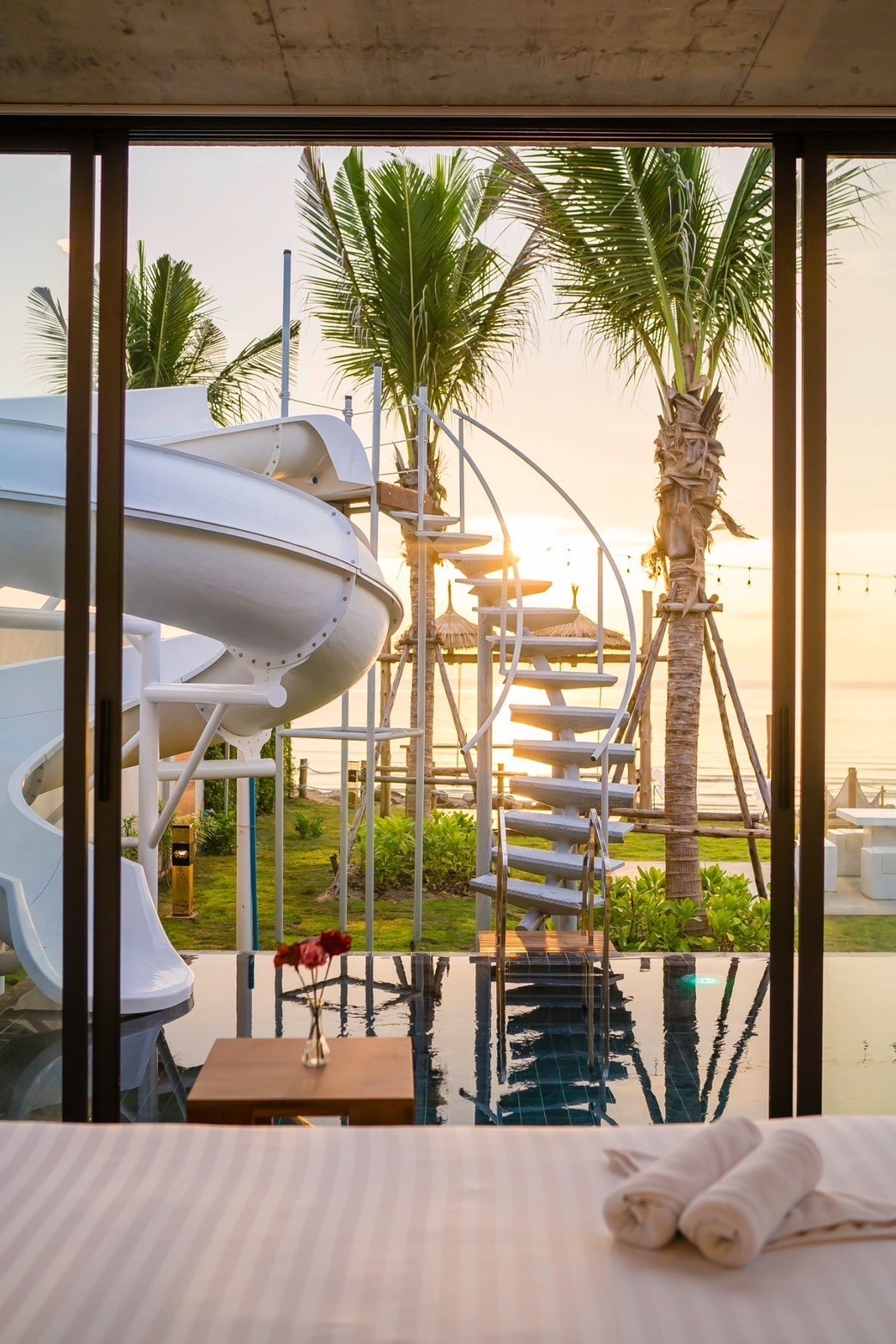 Amber‘A Beach Villa - Lazy Day HuaHin บ้านพักที่พักพูลวิลล่าหัวหิน ติด ...
